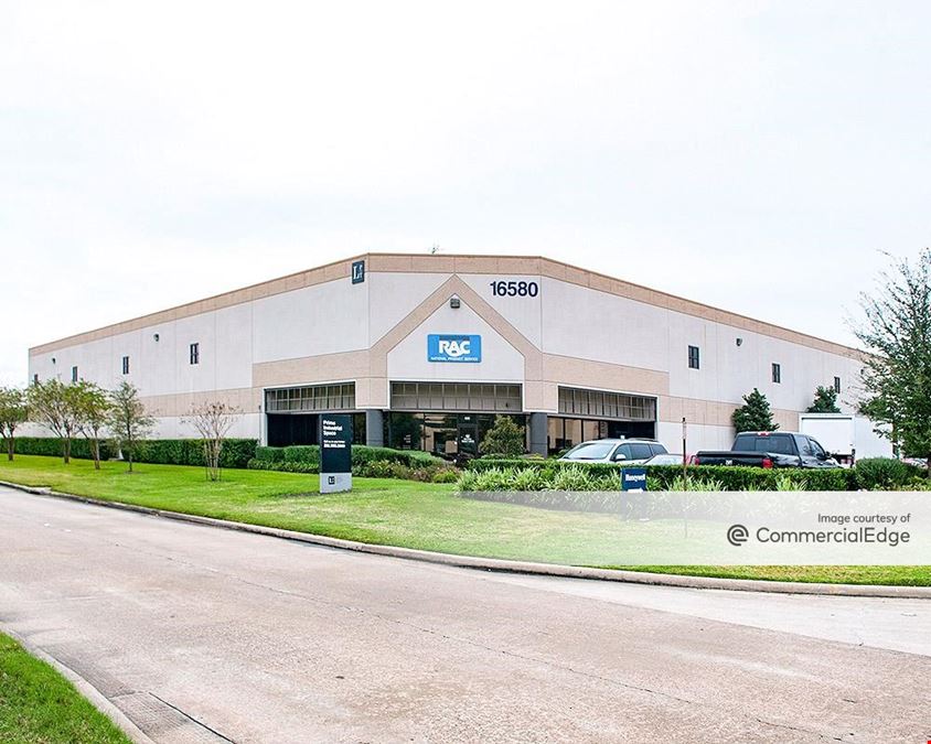 Prologis Central Green - Building 3A - 16580 Air Center Boulevard ...