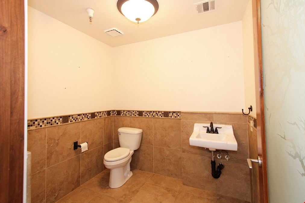 77734 Country Club Drive, Palm Desert, CA 92211 | CommercialSearch.com